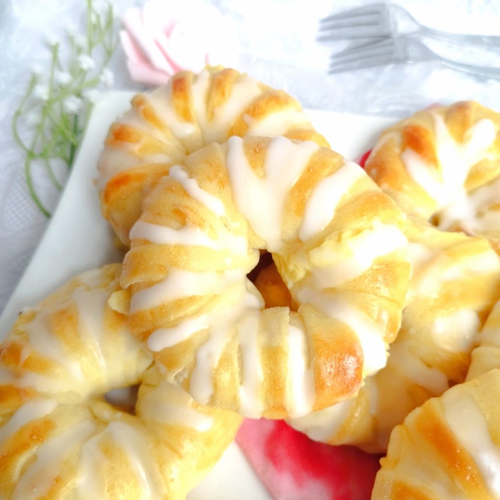 Pudding- Hefeteilchen mit Pudding: Ein unwiderstehliches Rezept ...
